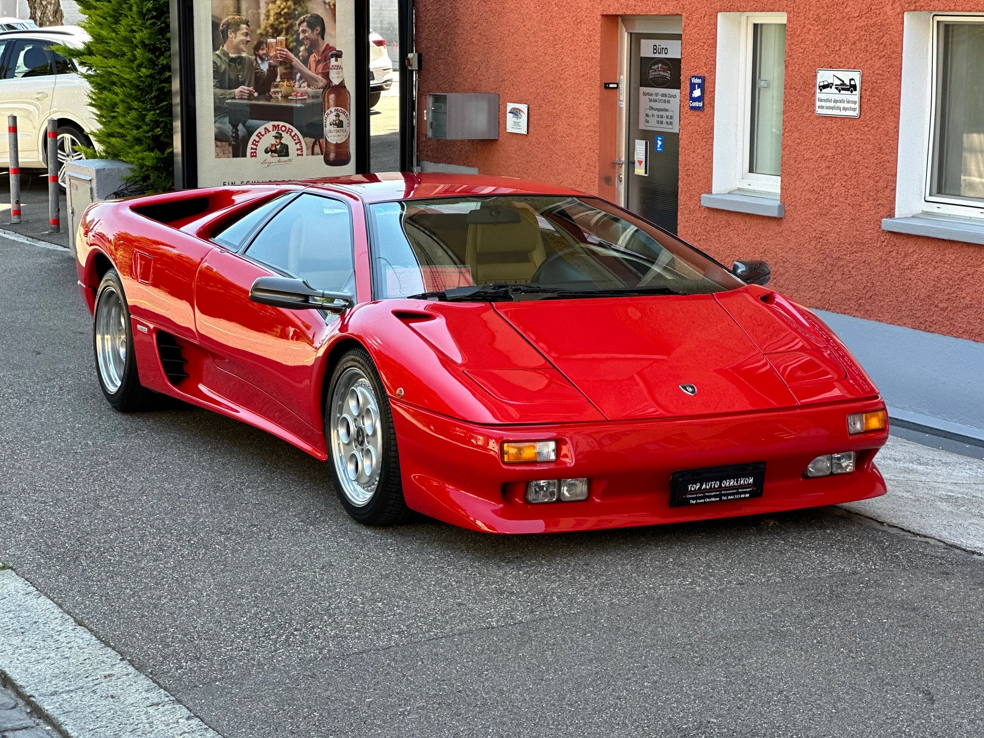 Lamborghini information resource and Car chassis database