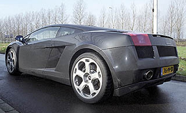 Detail on 2004 Lamborghini Gallardo ZHWGE11S34LA00546