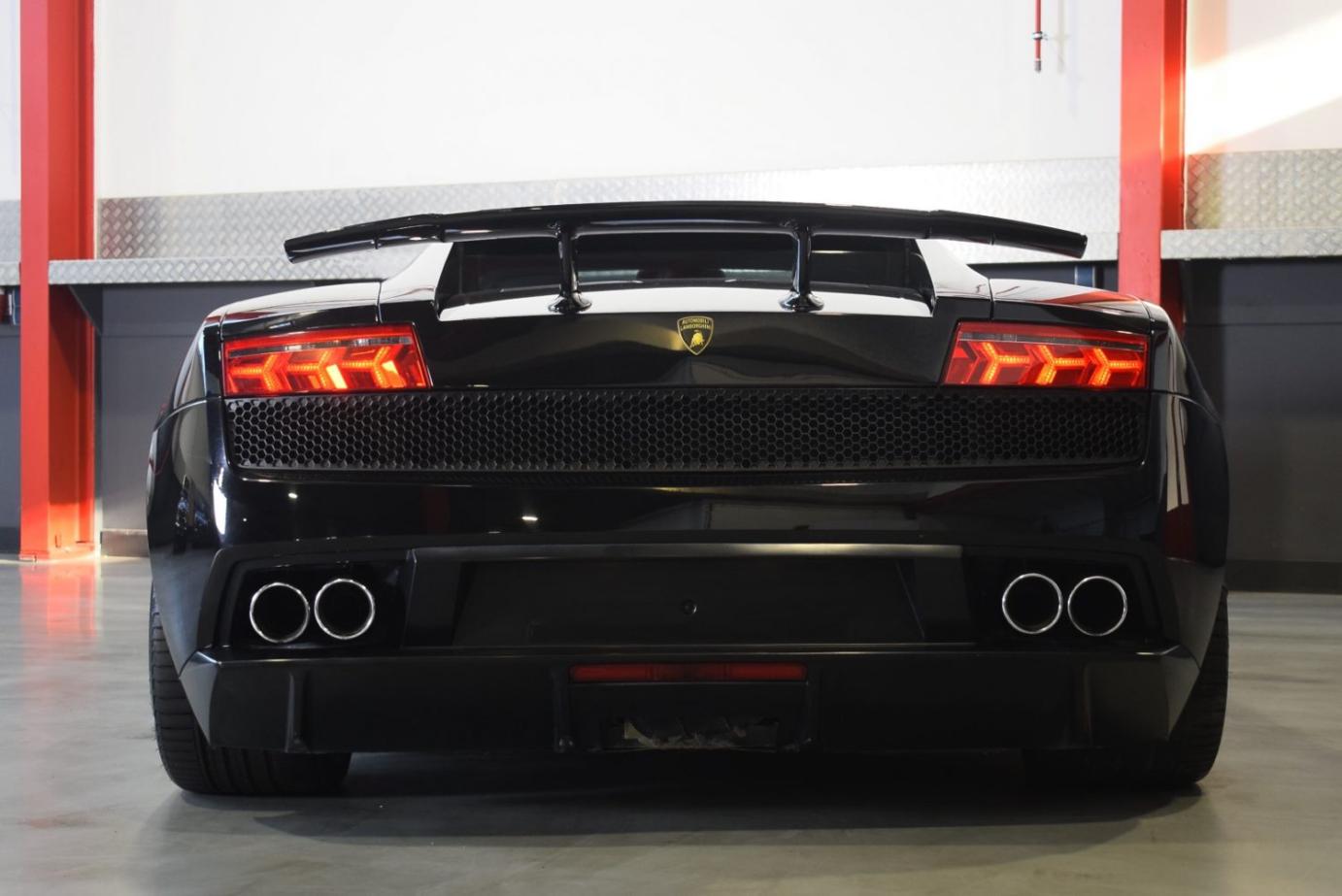 Lamborghini information resource and Car chassis database